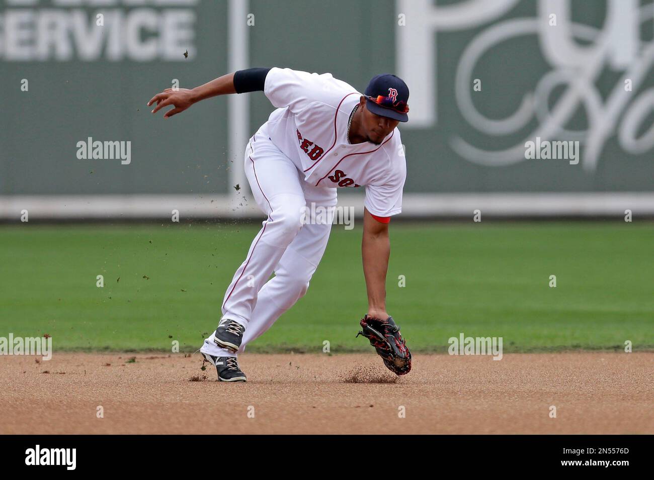Boston Red Sox shortstop Xander Bogaerts (2) fields a groundout by ...