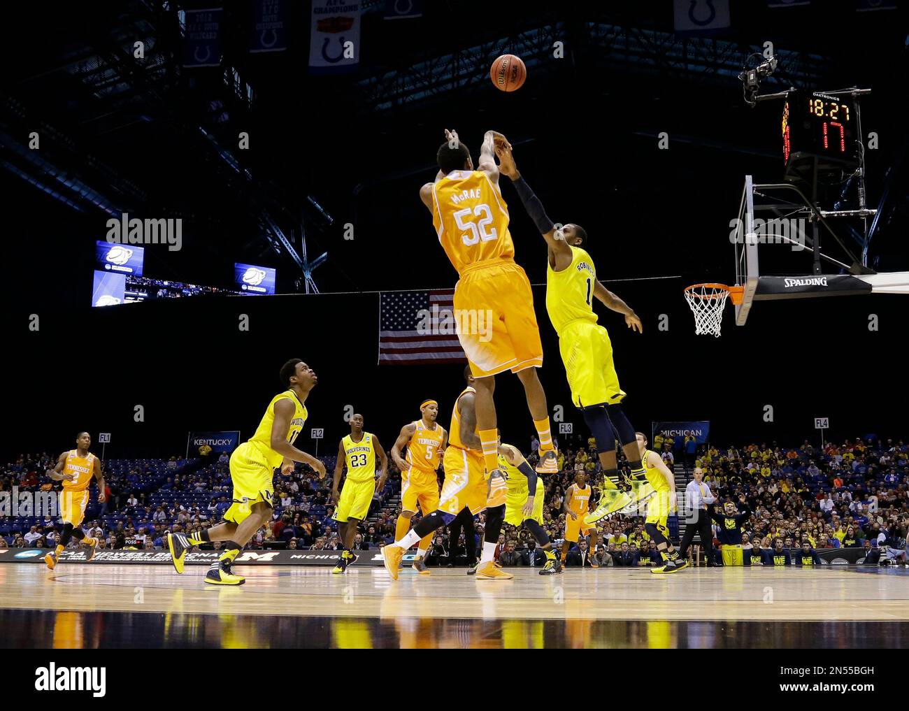 Tennessee's Jordan McRae shoots over Michigan's Glenn Robinson III ...