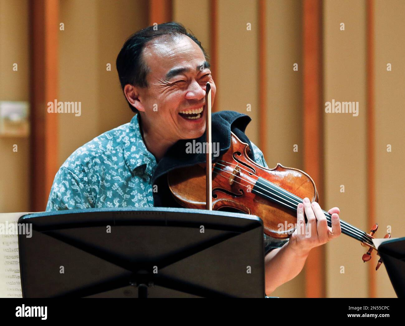 In this Thursday, March, 27, 2014 photo, Taiwanese American violinist ...