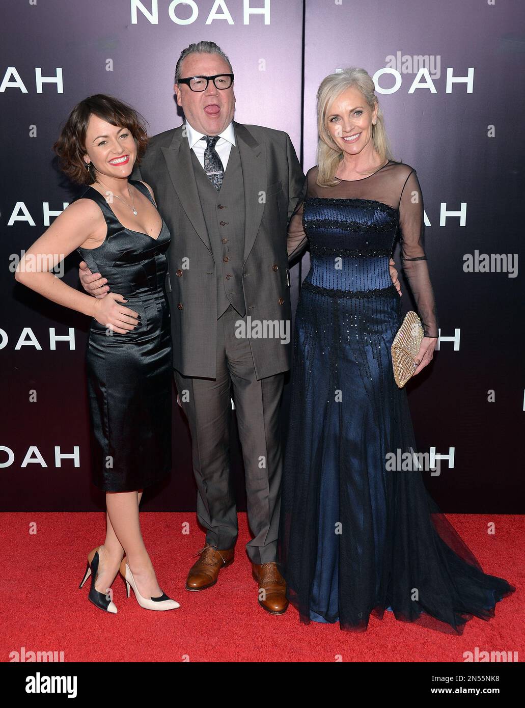Actor Ray Winstone poses with his wife Elaine Winstone and daughter ...