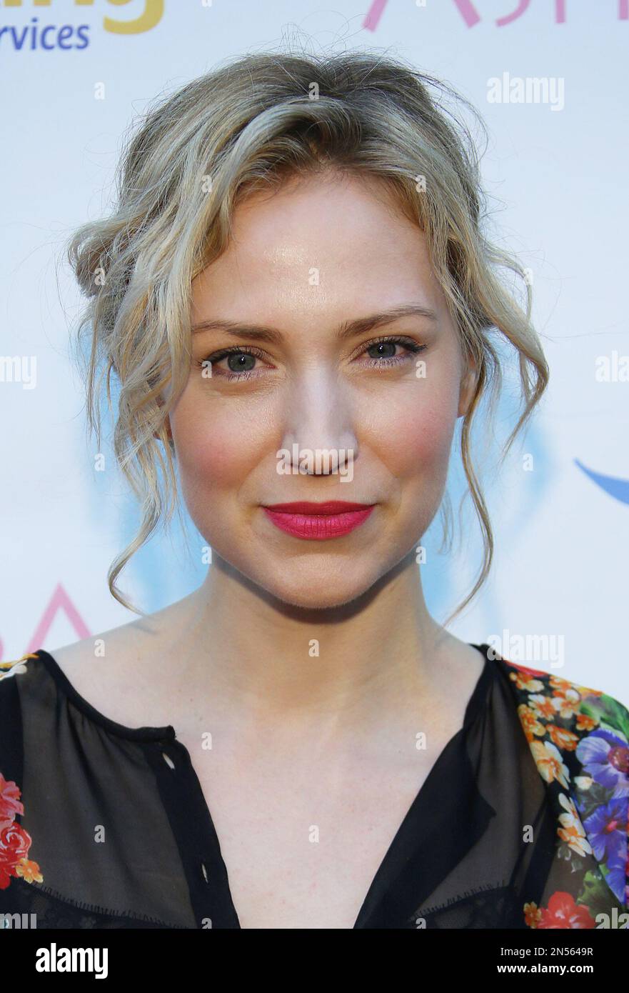 Beth Riesgraf arrives at Youth for Human Rights International Celebrity ...