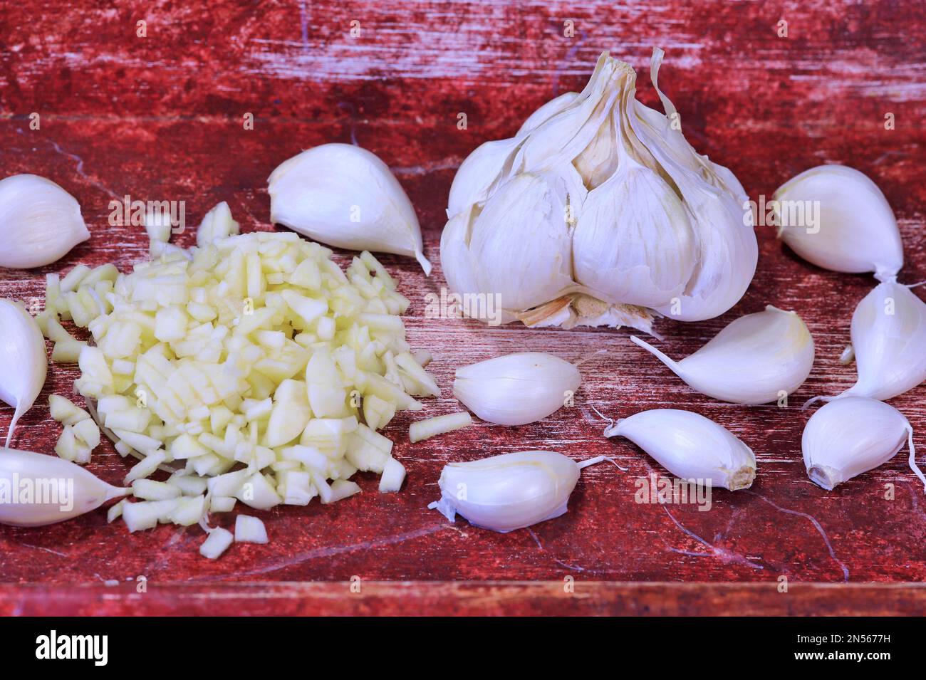 German garlic hi-res stock photography and images - Alamy