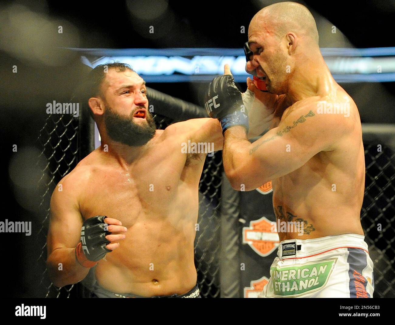 Robbie Lawler Vs Johny Hendricks