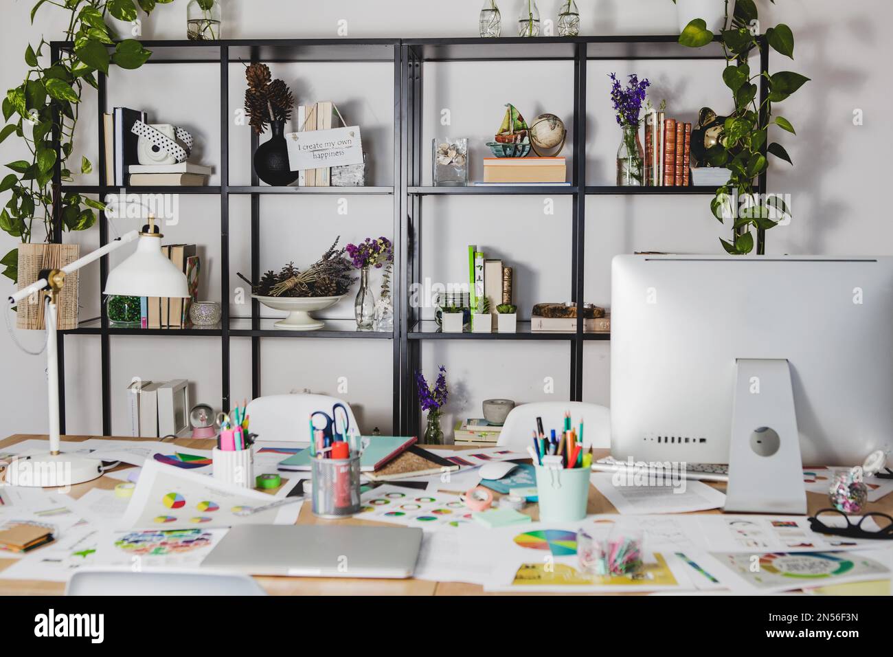 Workplace behaviour hi-res stock photography and images - Alamy