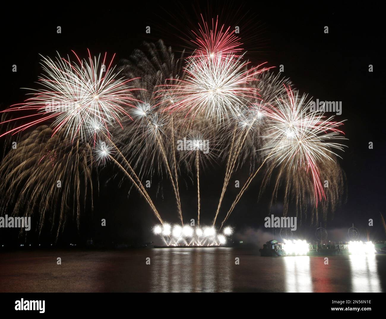 Fireworks from the Philippines' Platinum Fireworks illuminate the sky ...