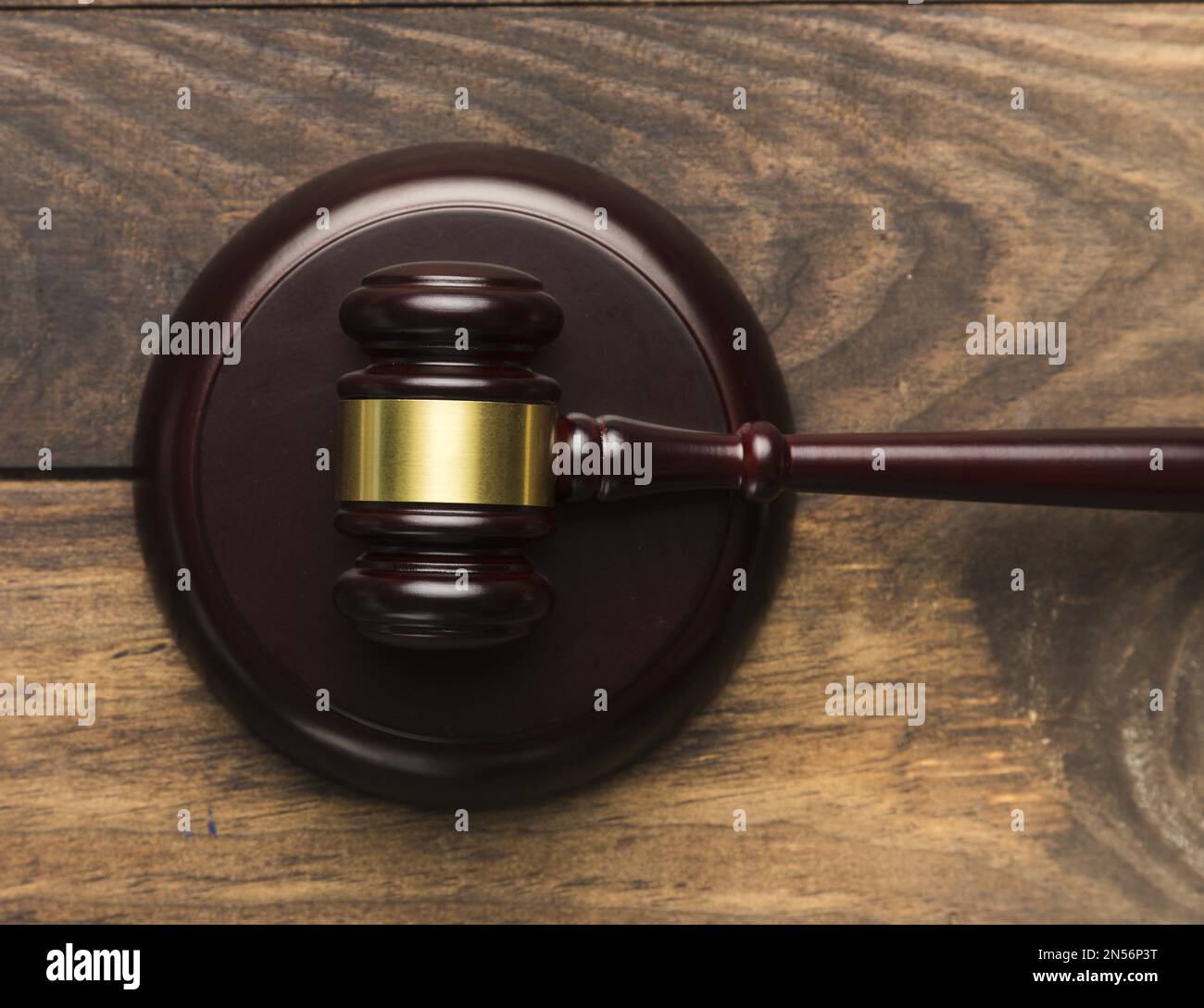 Photo judge wooden hammer hi-res stock photography and images - Alamy