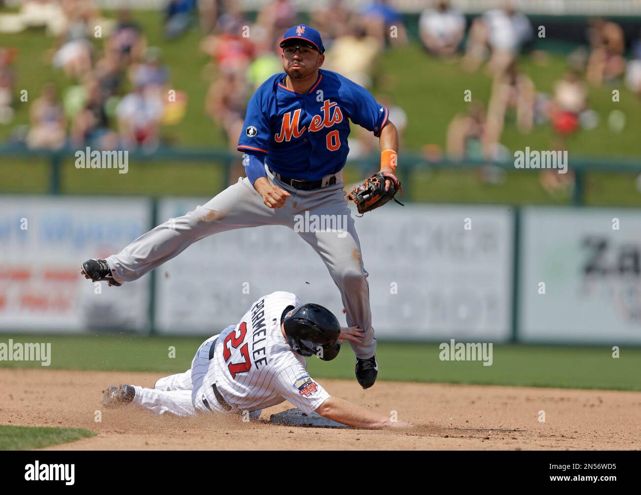 Minnesota Twins right fielder Chris Parmelee (27) is forced at second ...