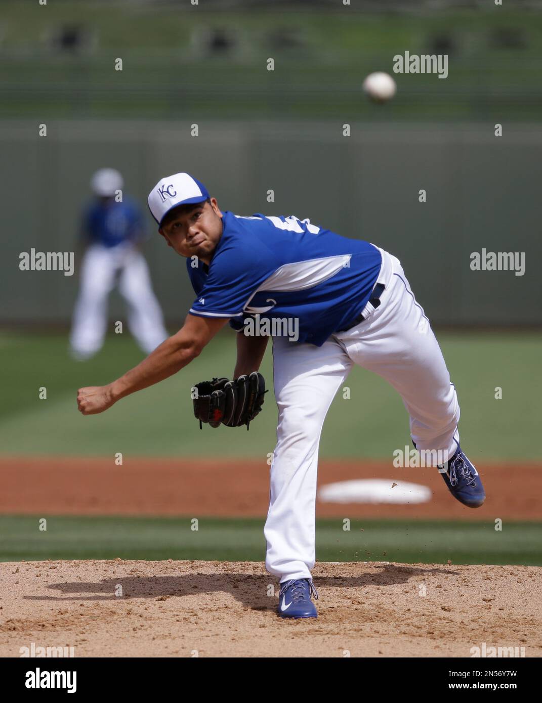 Kansas City Royals starting pitcher Bruce Chen throws during a spring ...