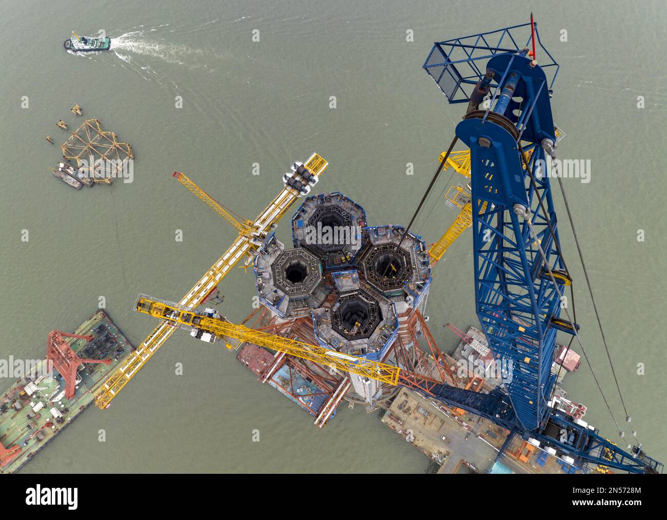 Aerial photo shows Changtai Yangtze River Bridge is under construction ...