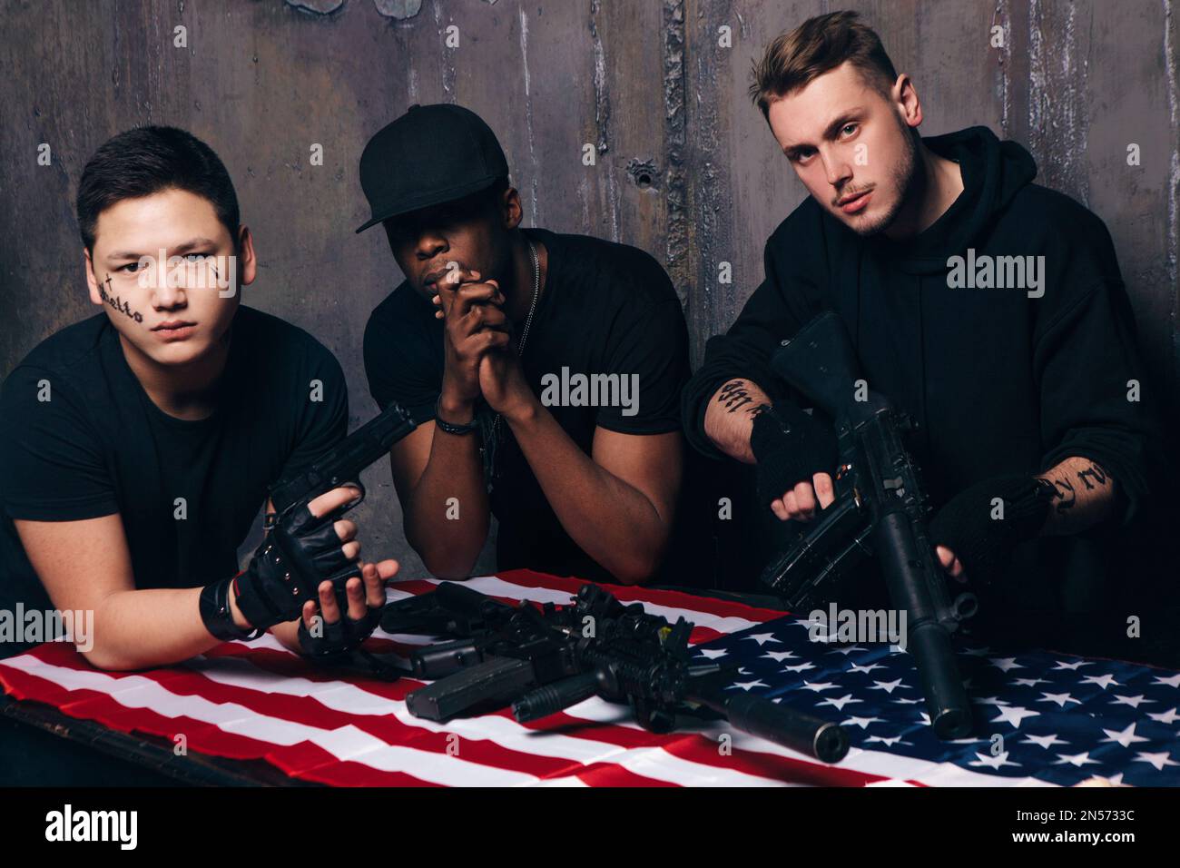 American mercenaries with weapons Stock Photo - Alamy