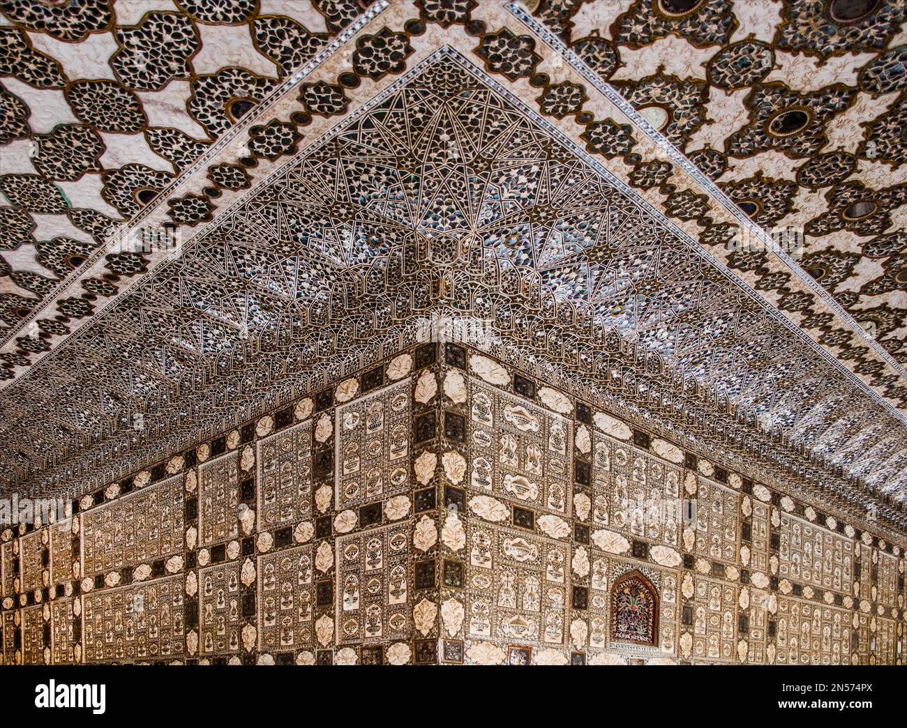 Mirror Palace Sheesh Mahal, Fort Amber, Amber, Rajasthan, India Stock ...