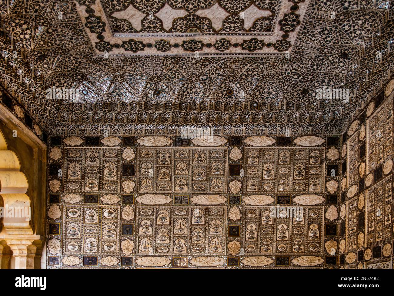 Mirror Palace Sheesh Mahal, Fort Amber, Amber, Rajasthan, India Stock ...
