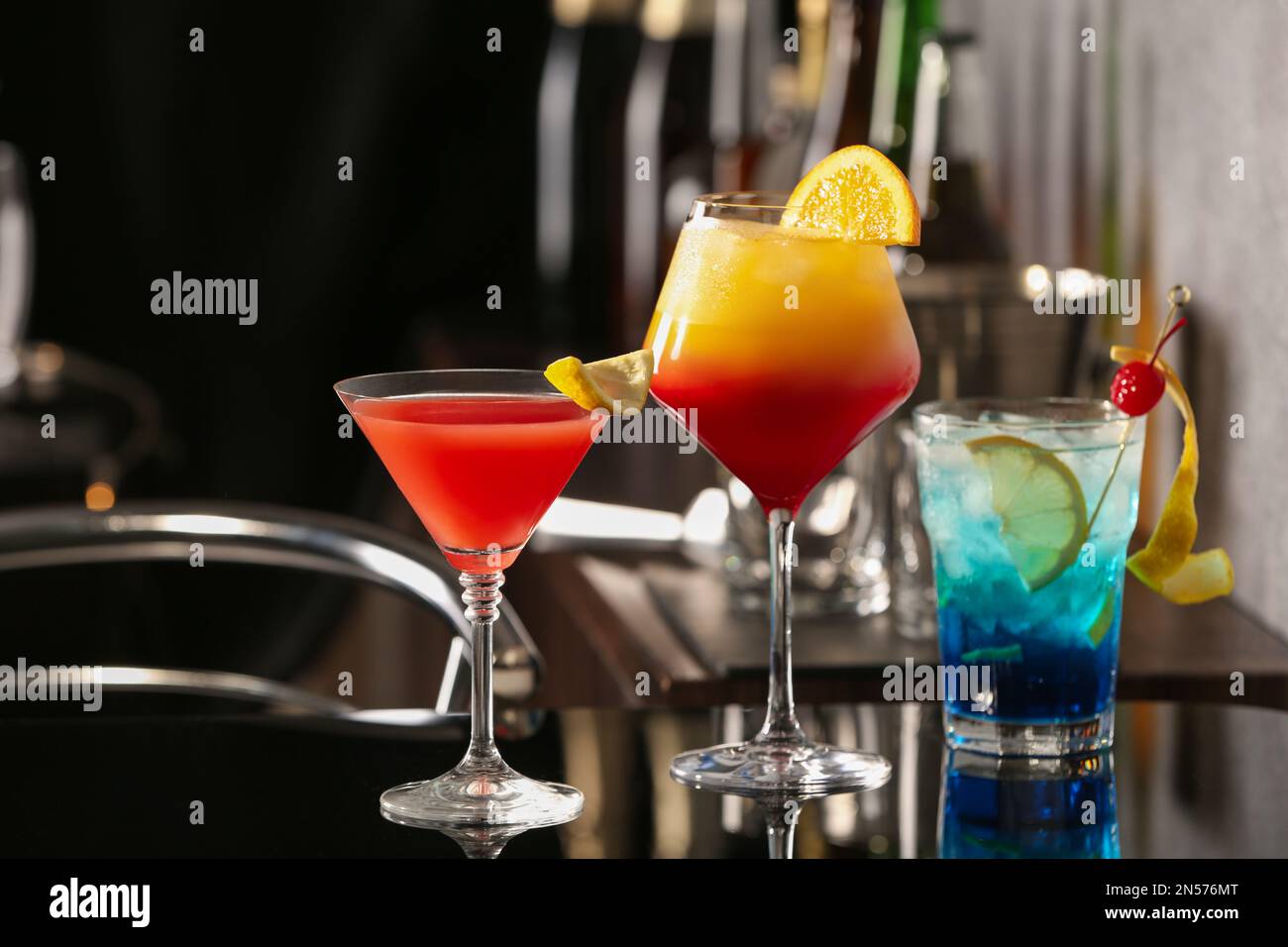 Fancy cocktails fresh fruit hi-res stock photography and images - Alamy