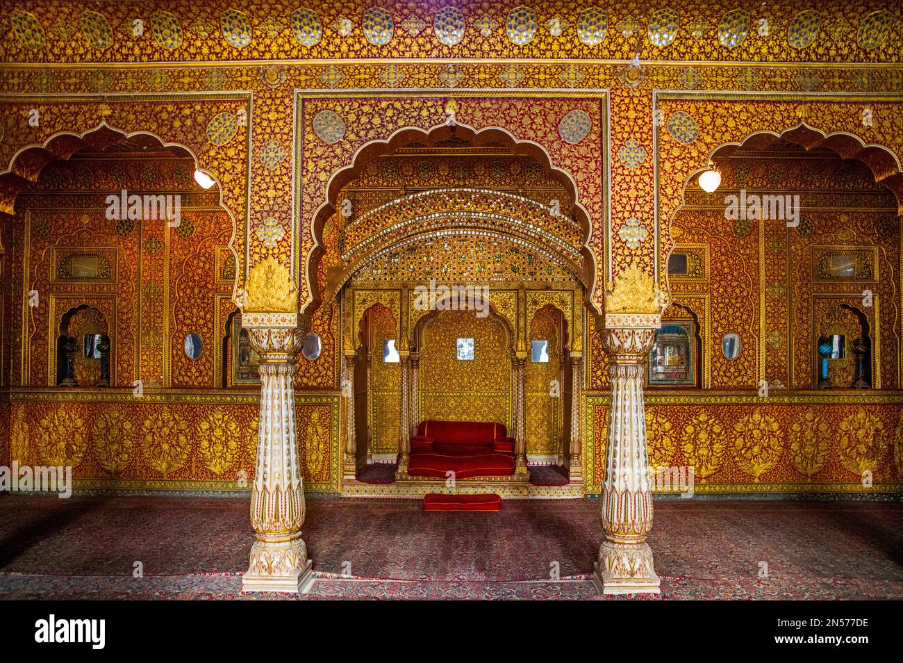 Private Audience Hall Anup Mahal, magnificent rooms, Junagarh Fort ...