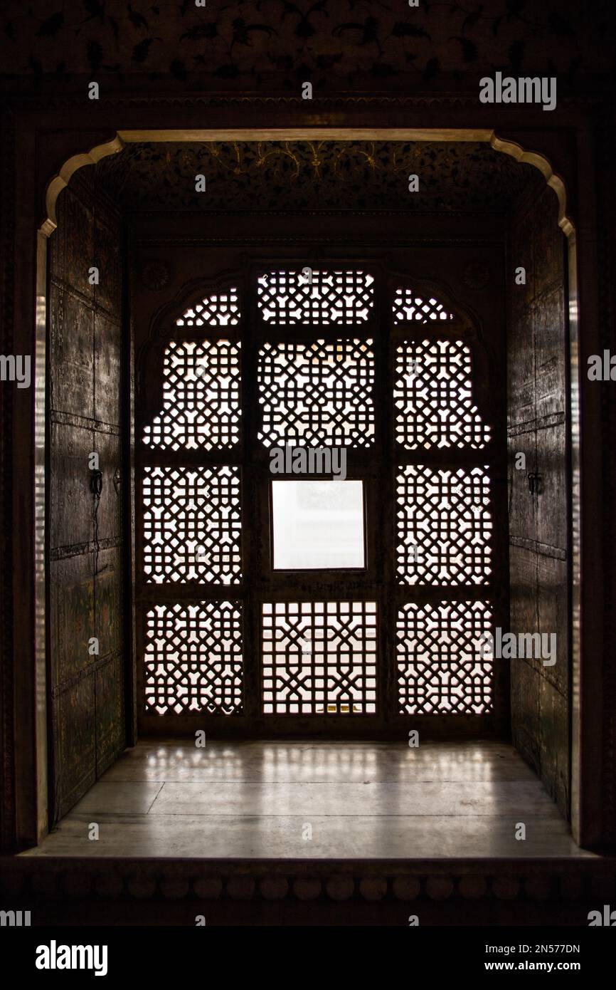 Filigree stone window, magnificent rooms, Junagarh Fort, Bikaner ...