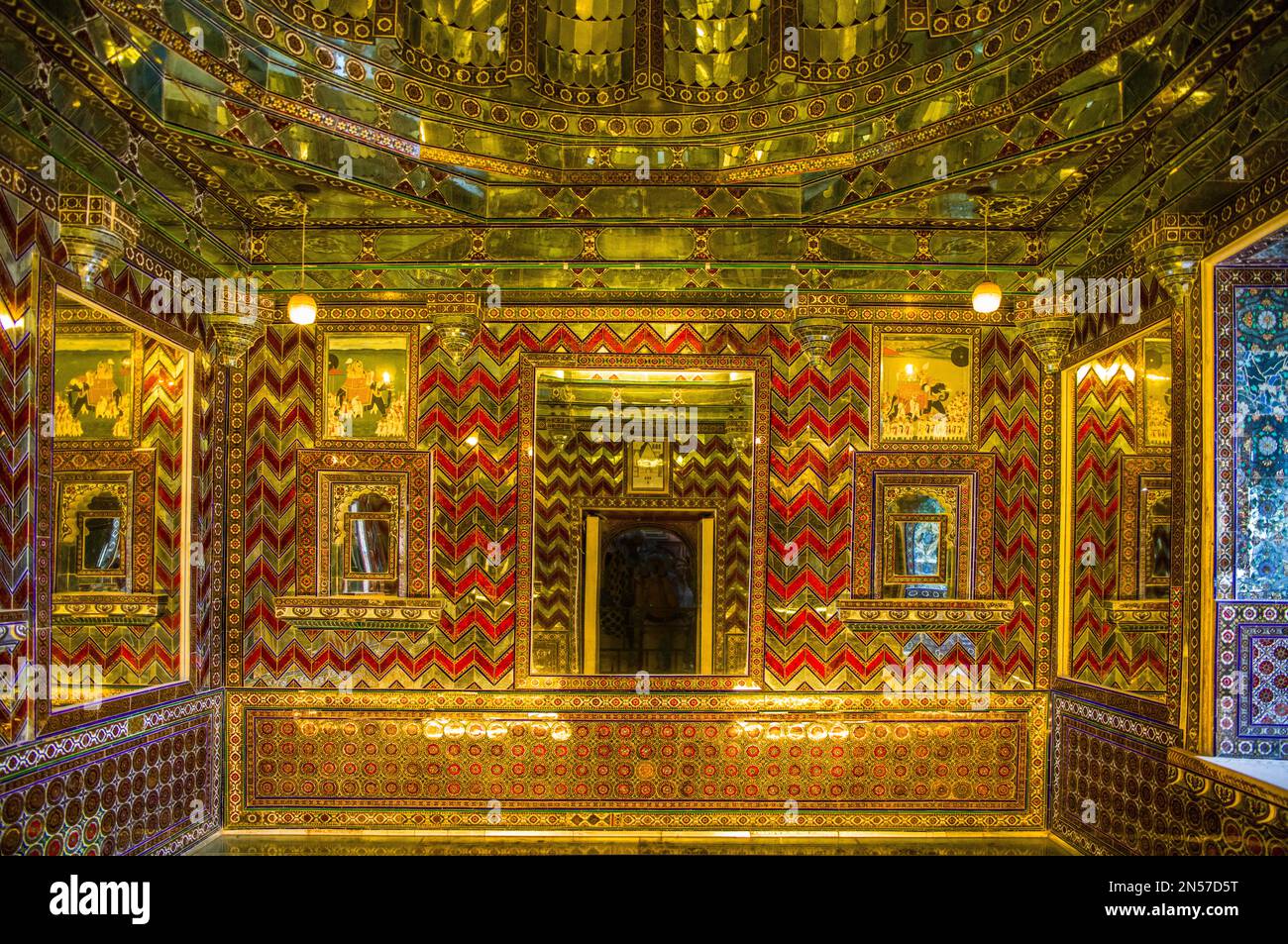 Mirror Hall Kanch ki Castle, City Palace Museum, Udaipur, Udaipur ...