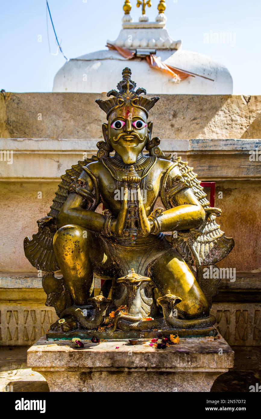 Garuda hindu mythology hi-res stock photography and images - Alamy
