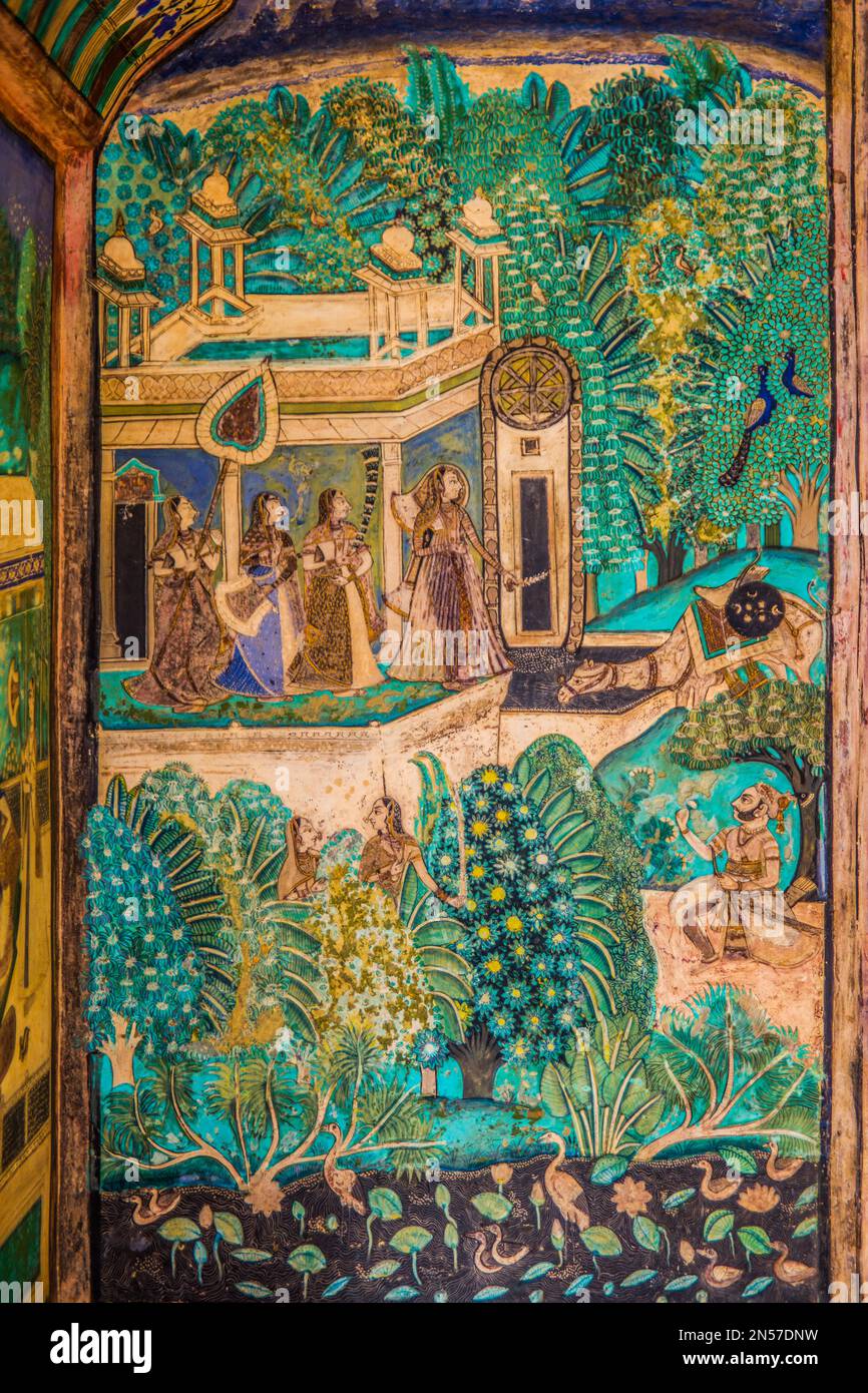 Chittra Shala courtyard with virtuoso fine paintings, Taragarh Fort ...