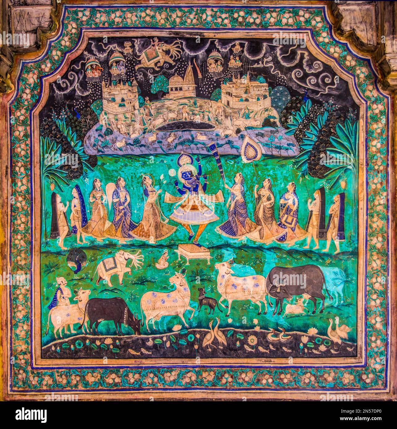 Chittra Shala courtyard with virtuoso fine paintings, Taragarh Fort ...