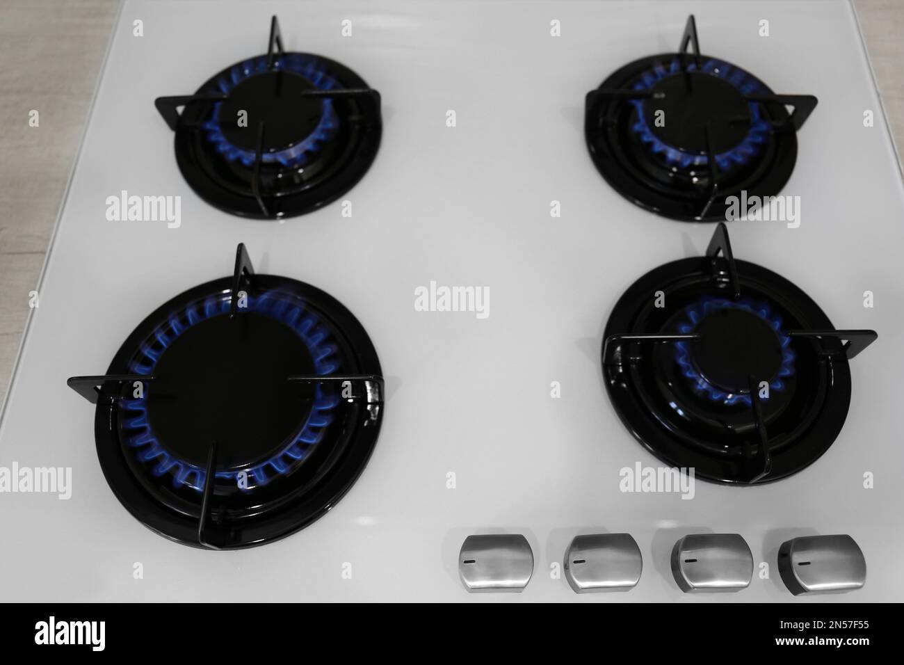 Modern stovetop hi-res stock photography and images - Alamy