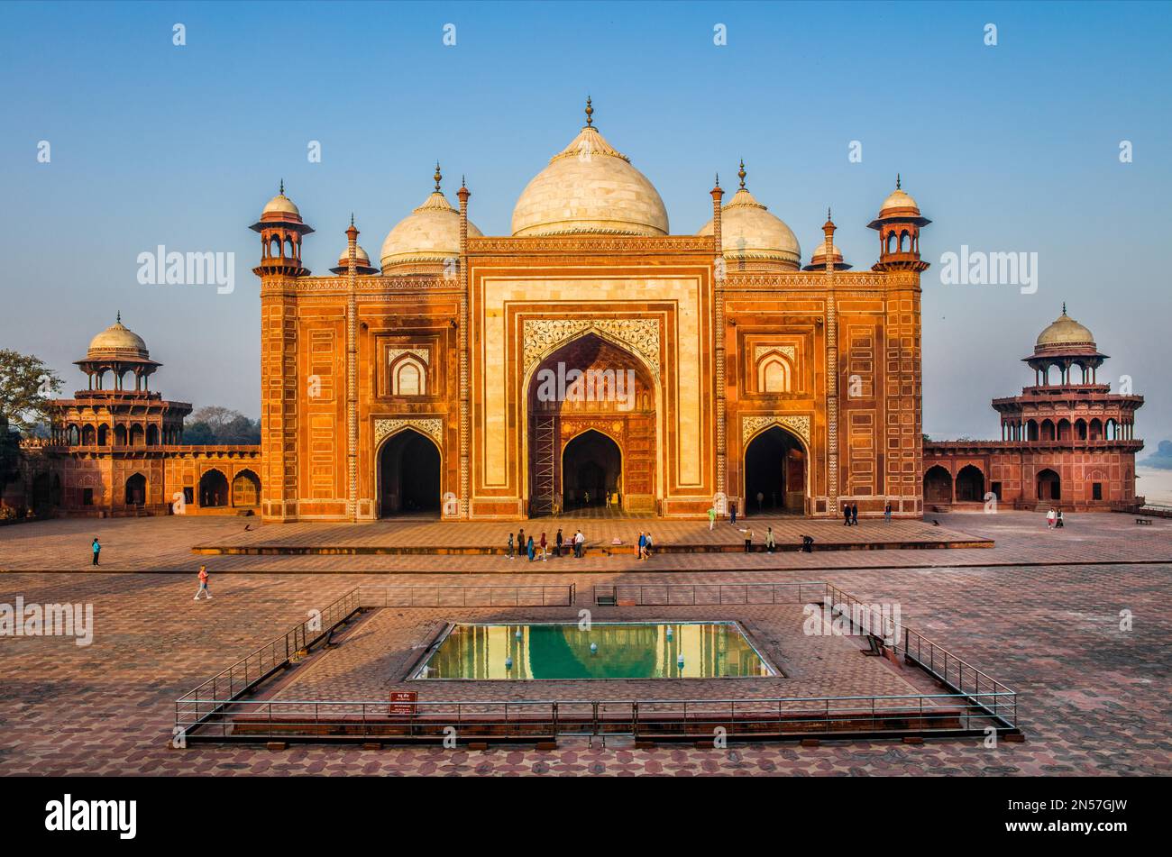 Mosque at the Taj Mahal, famous building of the Mughal period Agra ...