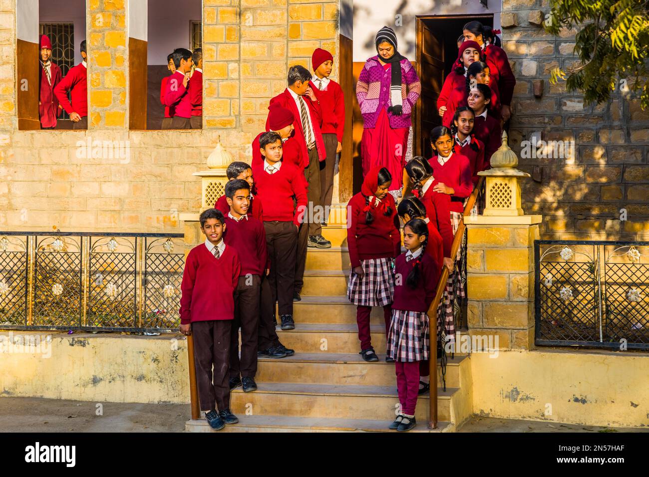 Indian classroom hi-res stock photography and images - Alamy