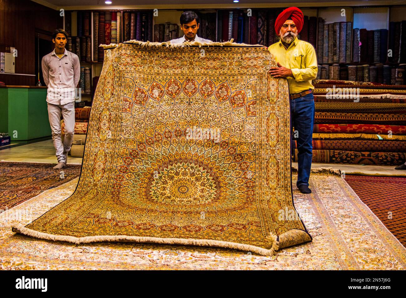 Carpet weaving, handicrafts in Rajasthan, Jaipur, Rajasthan, India ...