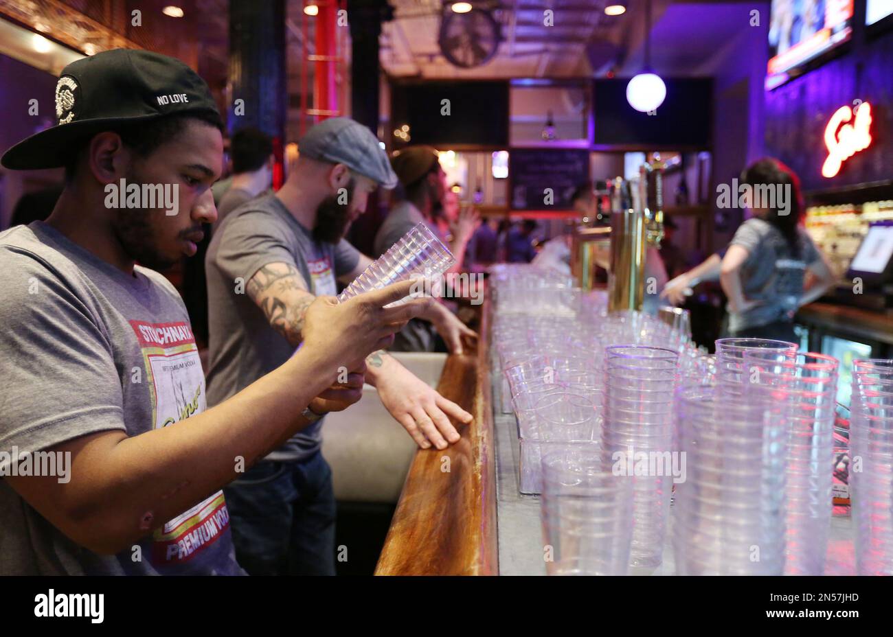 Manhattan bartender Sheldon Wiley's team prepares for his attempt to re ...