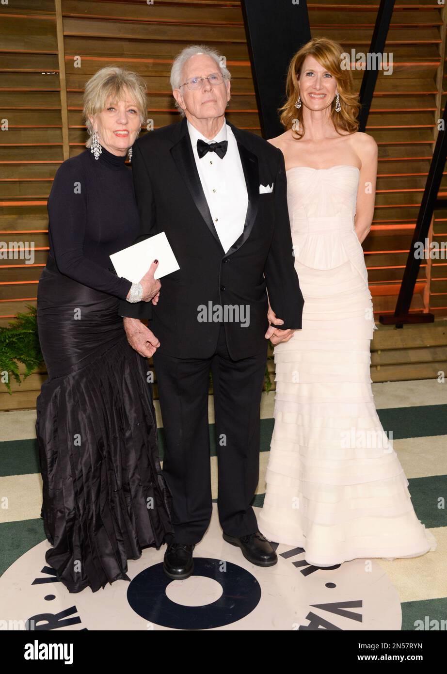 Bruce Dern with his wife Andrea Beckett, left, and daughter Laura Dern ...