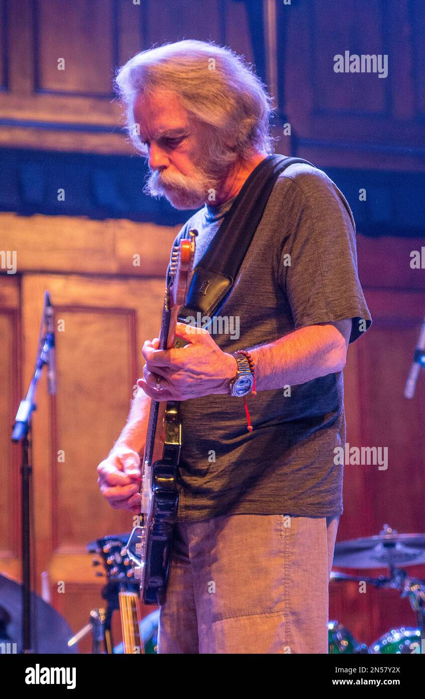 RatDog featuring Bob Weir of the Grateful Dead performing at The ...