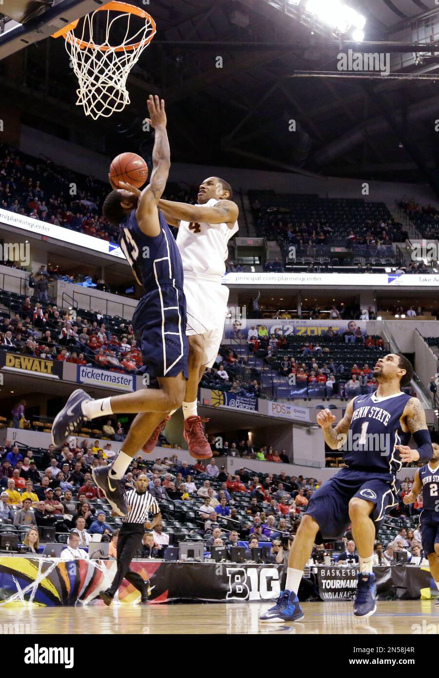 Minnesota guard Deandre Mathieu (4) takes a shot against Penn State ...