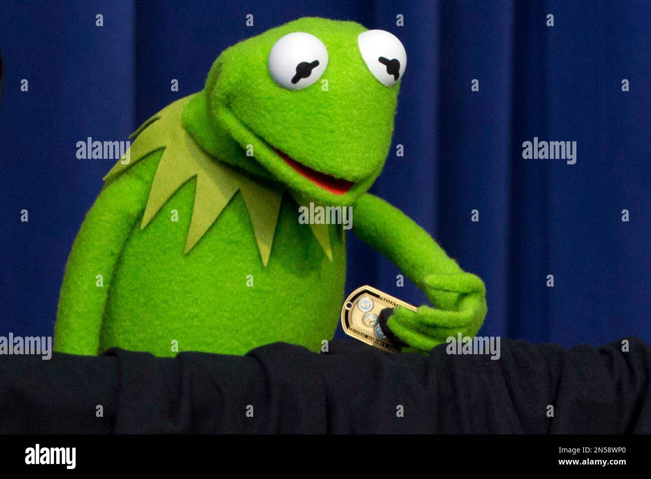 Kermit the Frog holds Chairman of the Joint Chiefs of Staff Gen, Martin ...