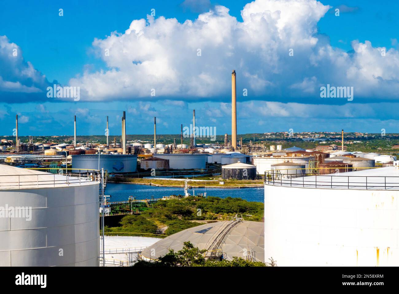 Isla refinery in Willemstad in Curacao. (Photo by DPPA/Sipa USA Stock ...