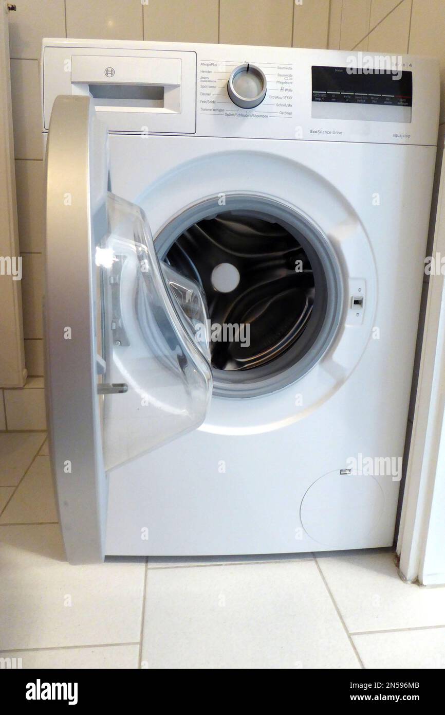 Waschmaschine hi-res stock photography and images - Alamy