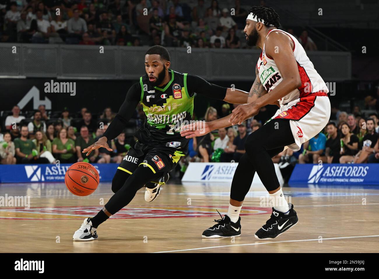 Gary Browne of the Pheonix (left) during the NBL Play-In Qualifier ...