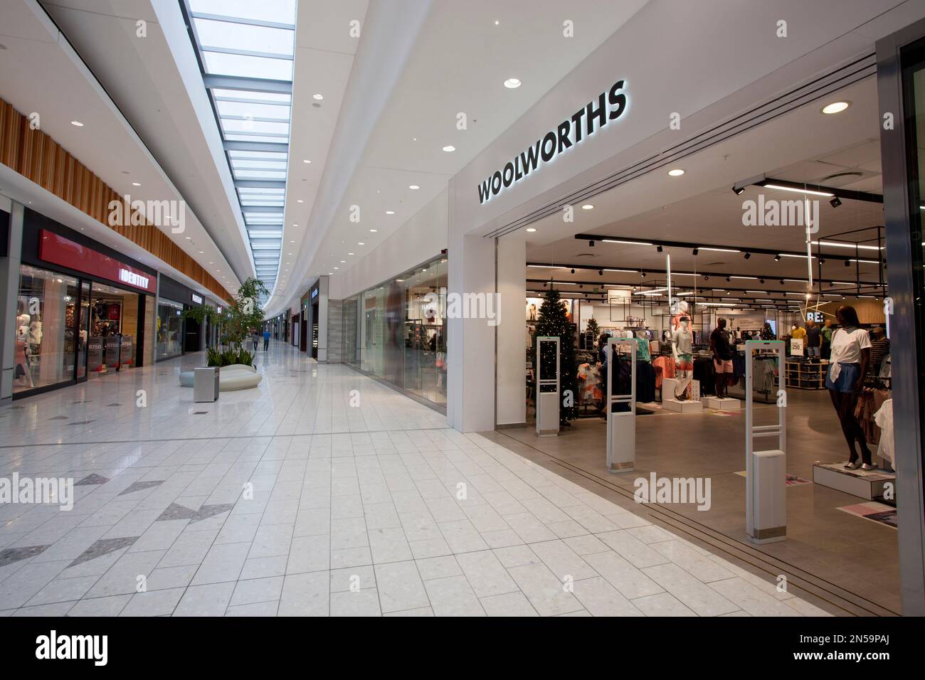 Woolworths, Table Bay Mall, Cape Town Stock Photo - Alamy