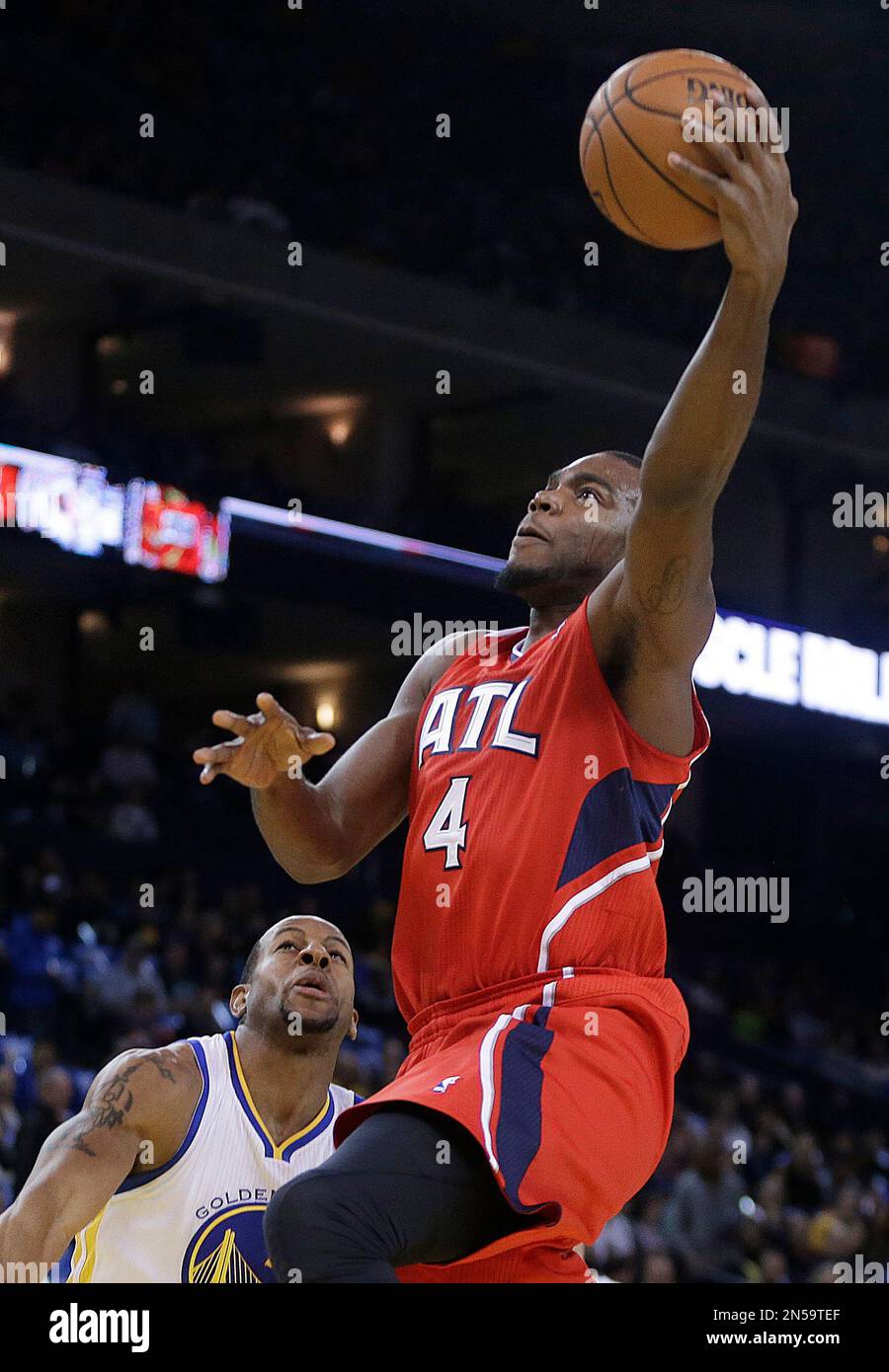 Atlanta Hawks' Paul Millsap (4) shoots over Golden State Warriors ...