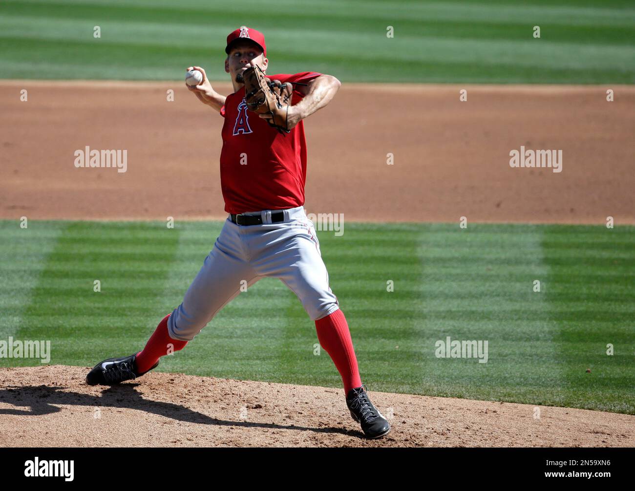 Los Angeles Angels starting pitcher Joe Blanton throws against the ...