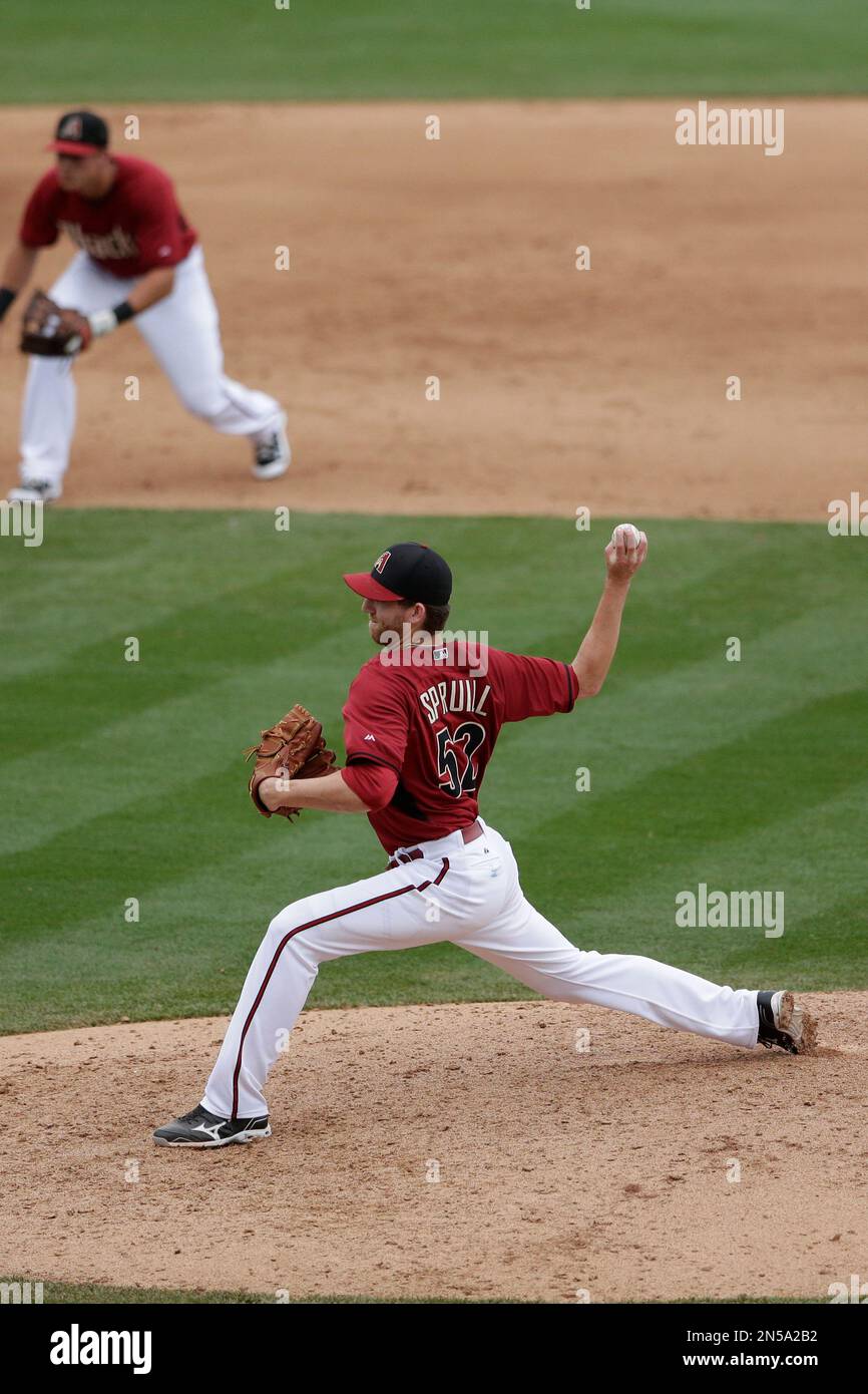 Arizona Diamondbacks relief pitcher Zeke Spruill pitches to an Oakland ...