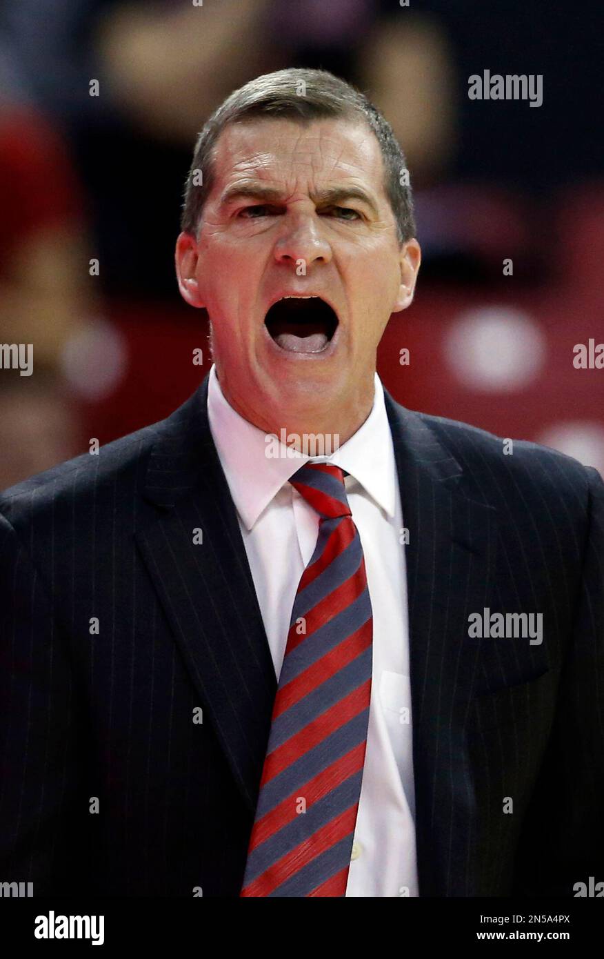 Maryland head coach Mark Turgeon yells in the first half of an NCAA ...