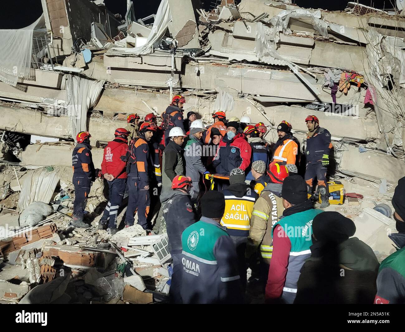 Turkey earthquake 2023 collapsed hi-res stock photography and images ...