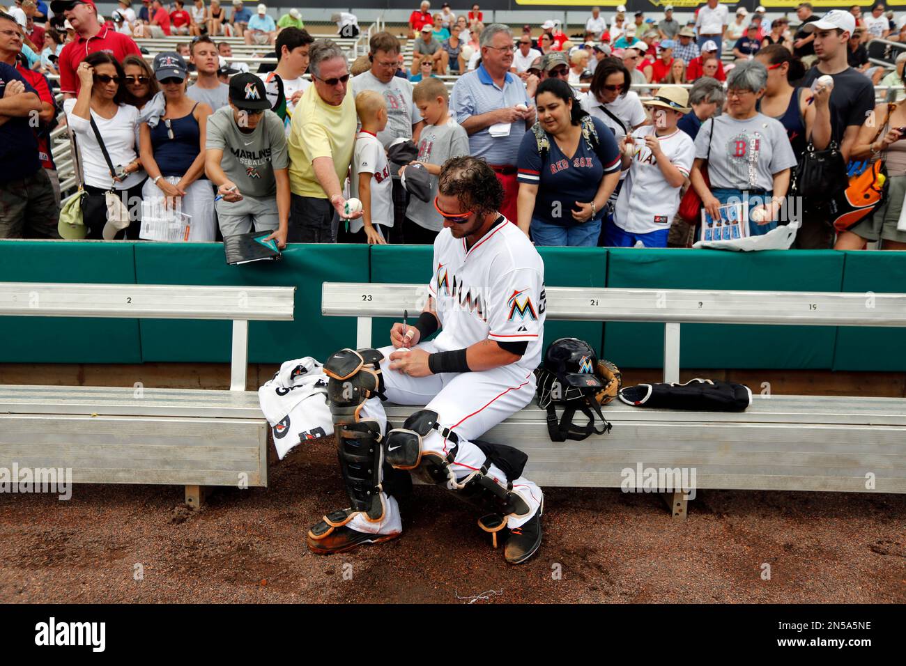 Miami Marlins catcher Jarrod Saltalamacchia signs autographs for fans ...