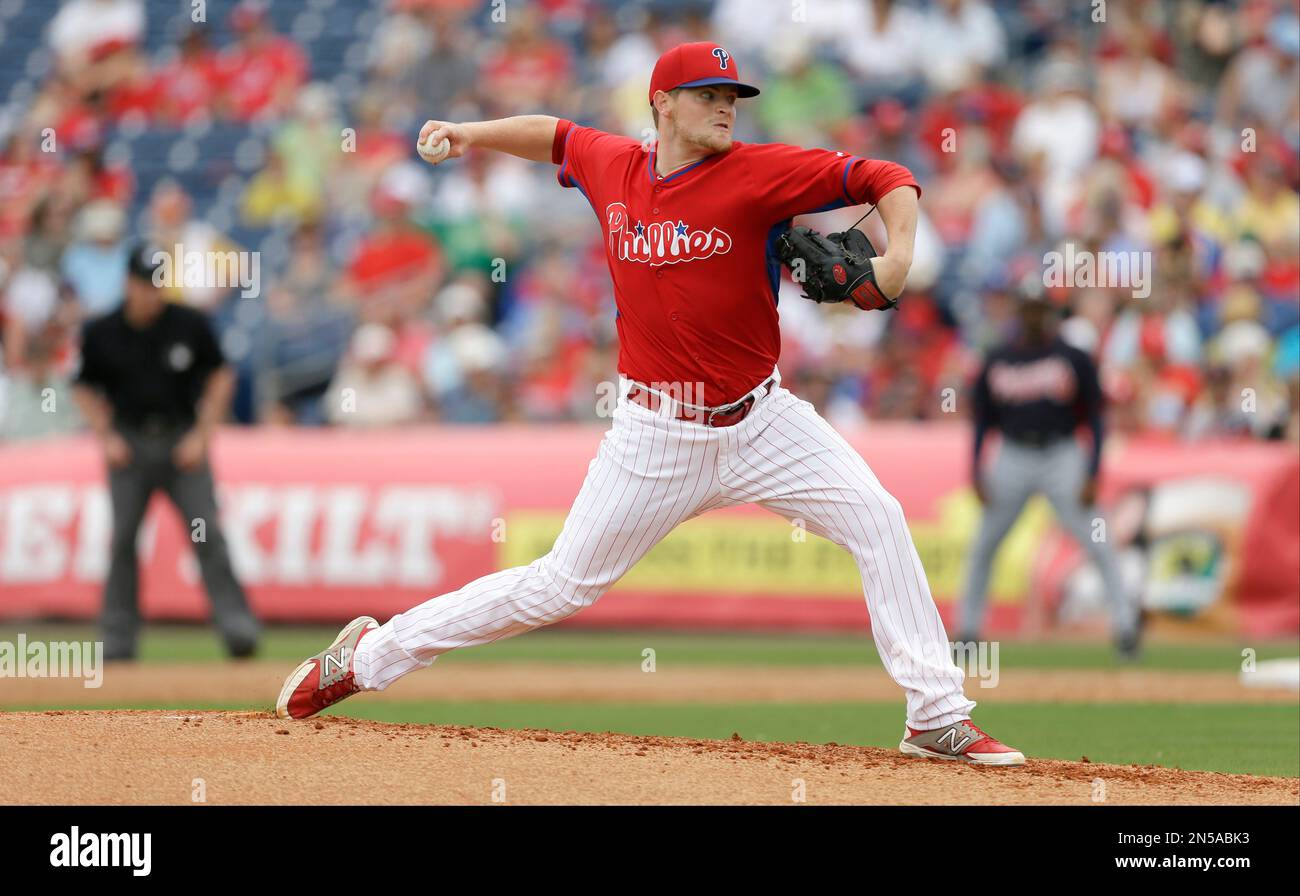 Philadelphia Phillies relief pitcher Kevin Munson throws a pitch during ...