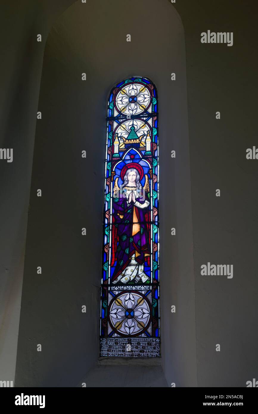 Angel stained glass, St. Leonard`s Church, Ryton-on-Dunsmore ...