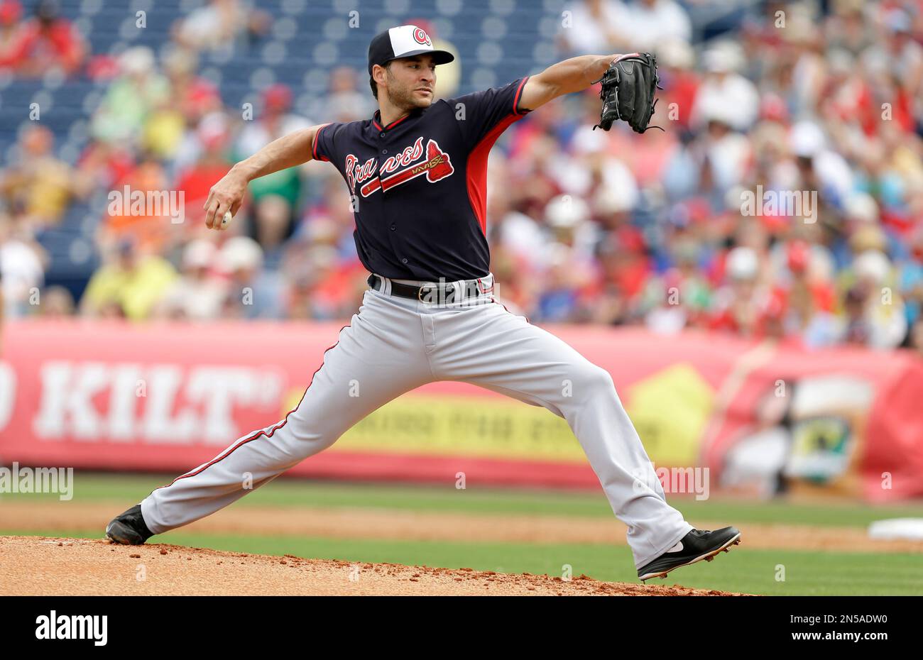 Atlanta Braves starting pitcher Brandon Beachy throws a pitch during ...