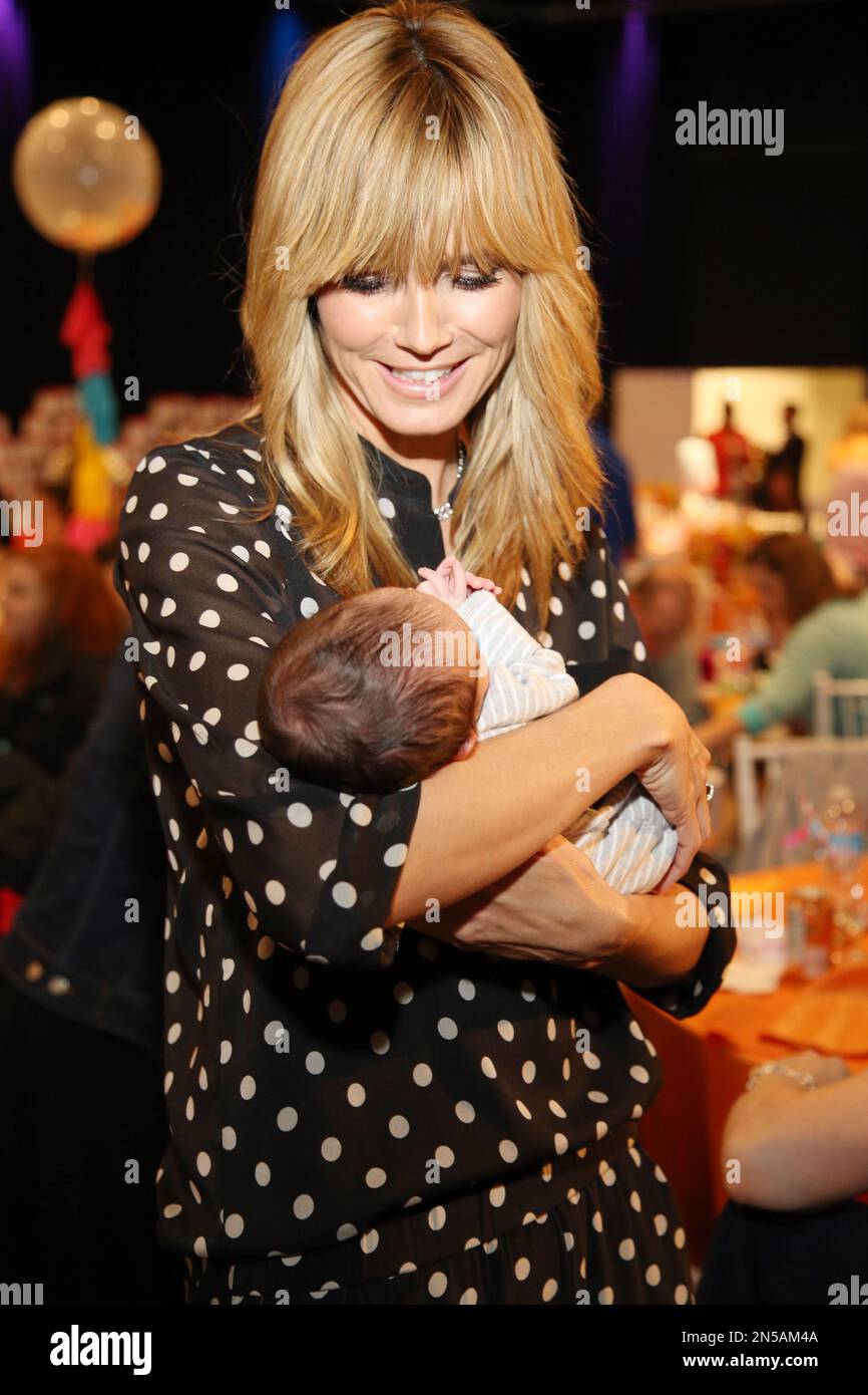 Heidi Klum attends a baby shower for military moms-to-be by Heidi Klum ...