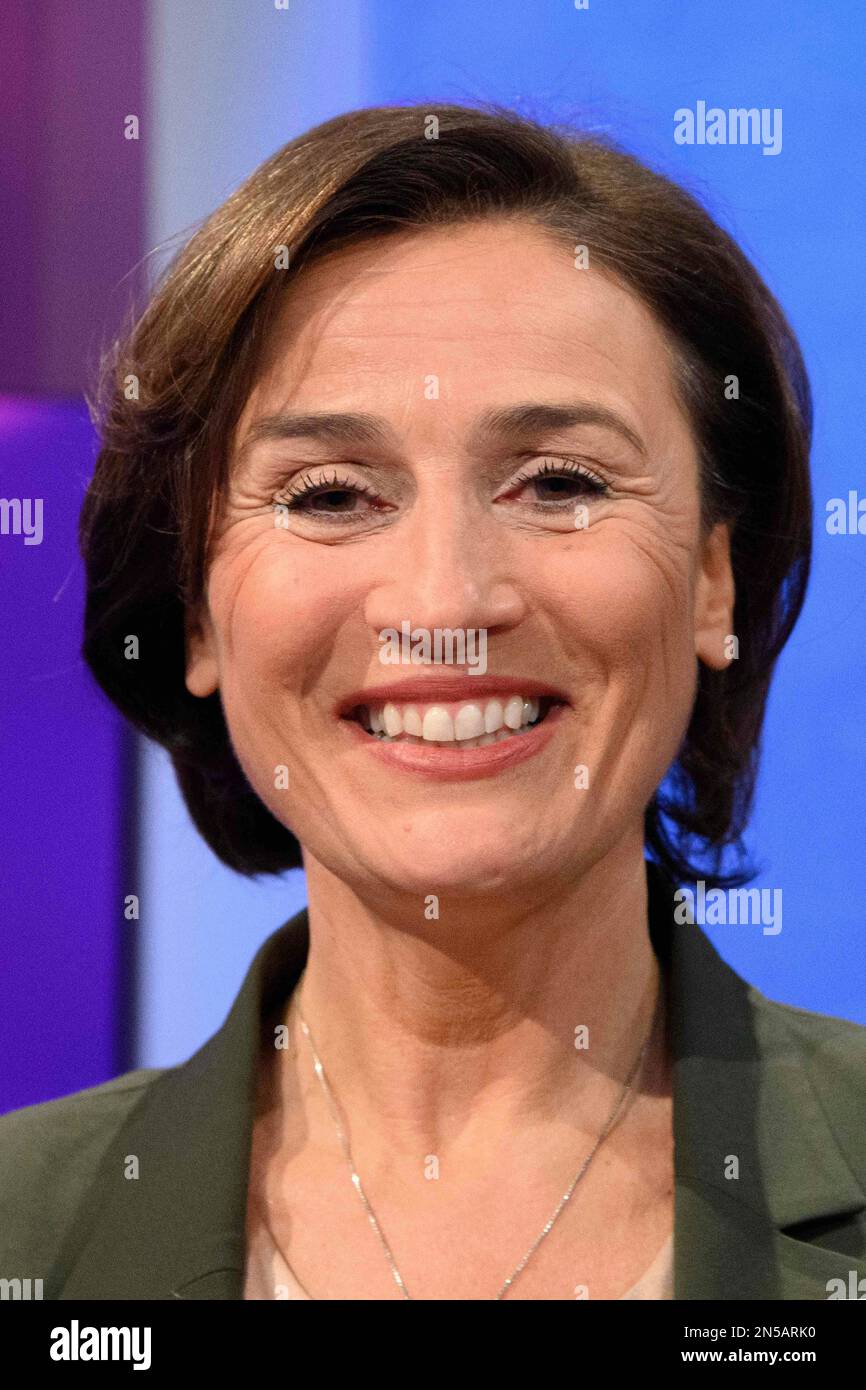Cologne, Deutschland. 08th Feb, 2023. Sandra MAISCHBERGER, presenter ...