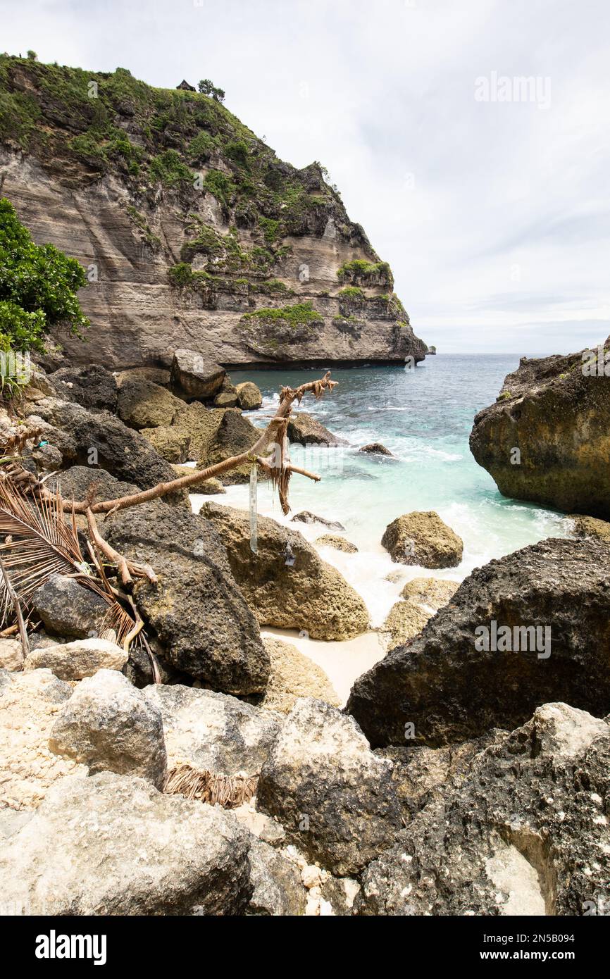 Beautiful exotic beaches in Nusa Penida, Bali Stock Photo - Alamy