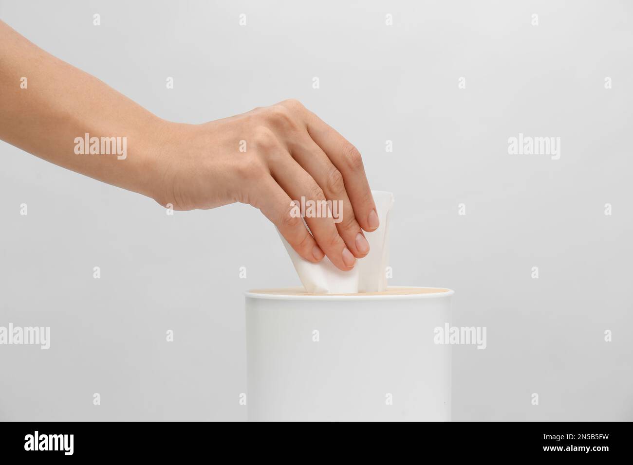 Taking tissue paper hi-res stock photography and images - Alamy
