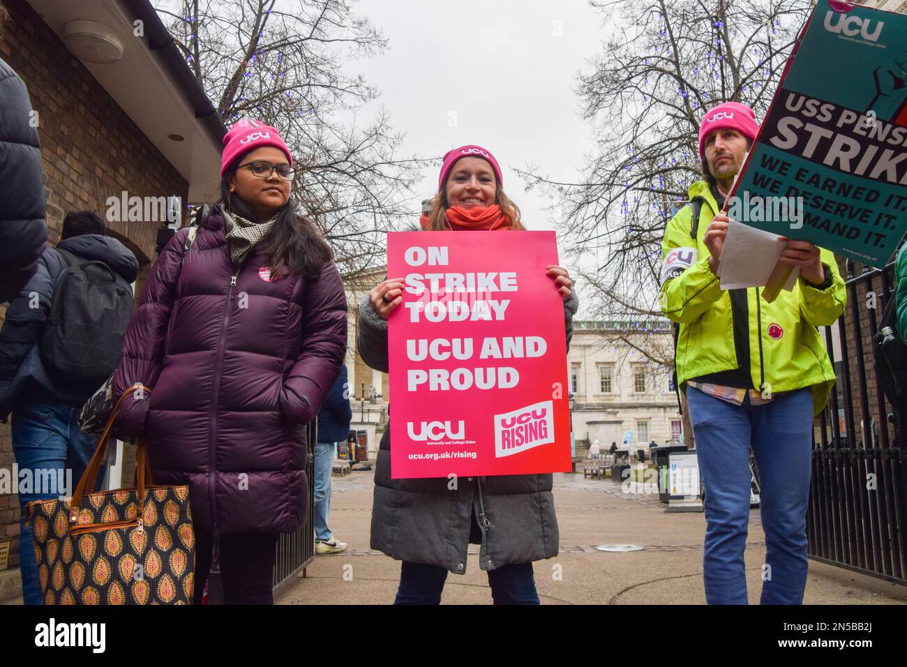 Higher pay picket sign hi-res stock photography and images - Alamy